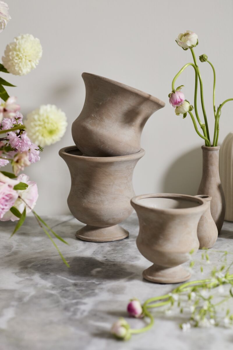 Wallace Urn 8" x 8" – Botanologica